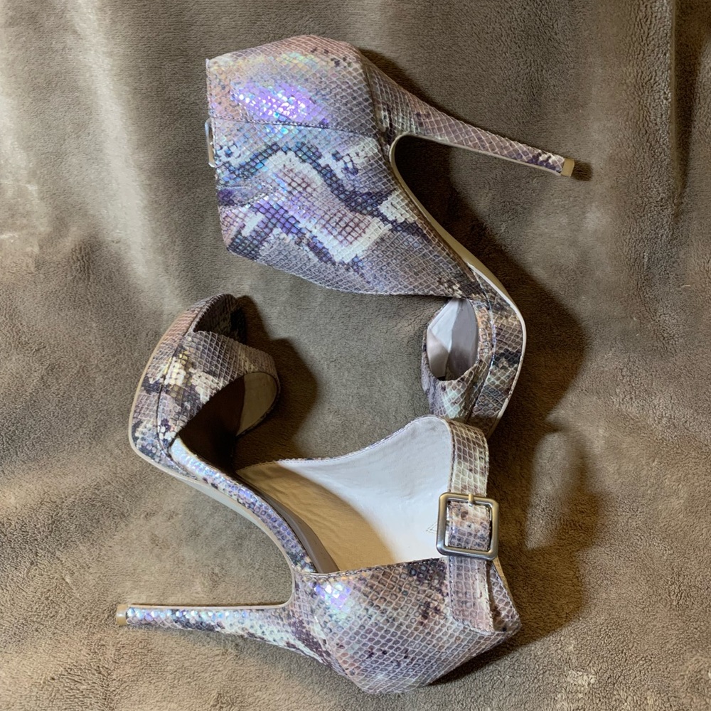 Madden Girl Blitzzz Snake Skin Stiletto - Gem